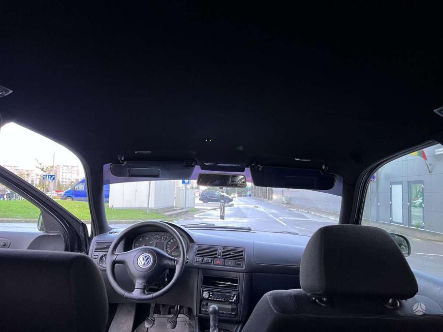 Melns Volkswagen Golf 2002 Viļņa, ar dzinēja tilpumu 1.90 L un nobraukumu 484 tūkst. km par 1700 €, foto 4 vietnē AUTOMOTO.COM.LV