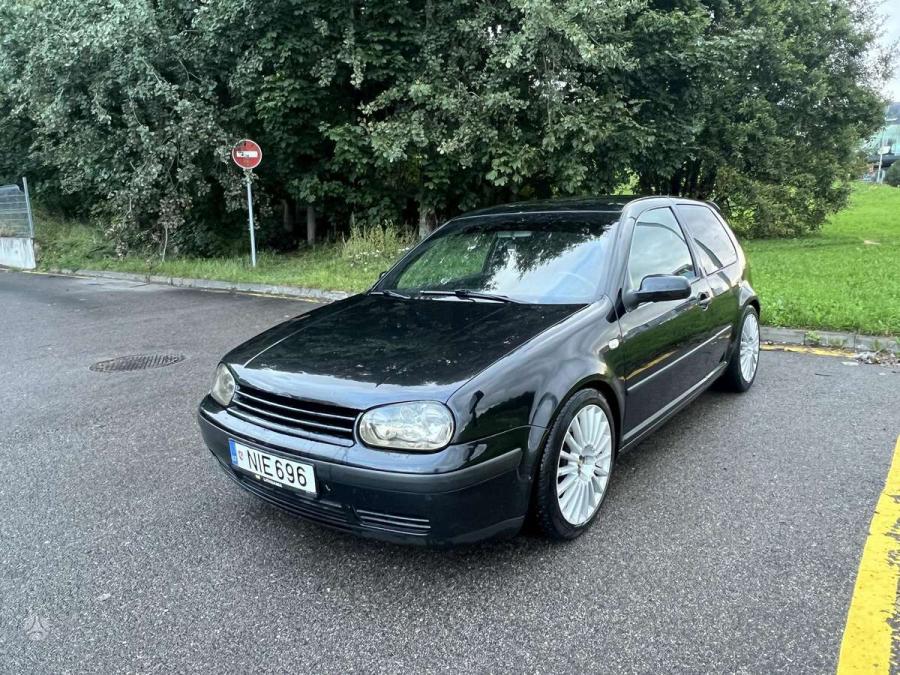 Melns Volkswagen Golf 2002 Viļņa, ar dzinēja tilpumu 1.90 L un nobraukumu 484 tūkst. km par 1700 €, foto 5 vietnē AUTOMOTO.COM.LV