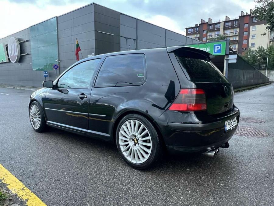 Melns Volkswagen Golf 2002 Viļņa, ar dzinēja tilpumu 1.90 L un nobraukumu 484 tūkst. km par 1700 €, foto 8 vietnē AUTOMOTO.COM.LV