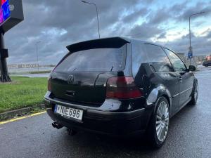 Melns Volkswagen Golf 2002 Viļņa, ar dzinēja tilpumu 1.90 L un nobraukumu 484 tūkst. km par 1700 €, foto 10 vietnē AUTOMOTO.COM.LV