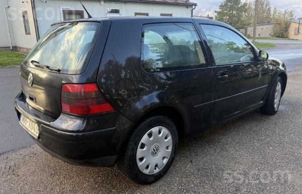 Black Volkswagen Golf 2002 in Ludza, with an engine capacity of 1.90 L and mileage of 253 thousand km for 1350 €, photo 5 on AUTOMOTO.COM.LV