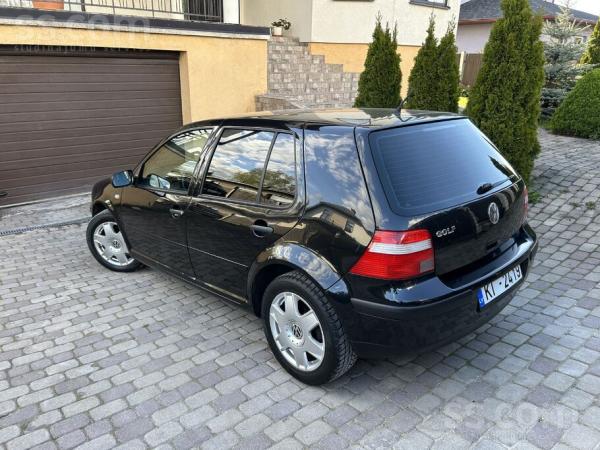 Black Volkswagen Golf 2003 in Riga, with an engine capacity of 1.40 L and mileage of 235 thousand km for 1850 €, photo 4 on AUTOMOTO.COM.LV