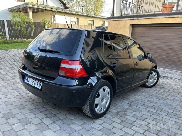 Black Volkswagen Golf 2003 in Riga, with an engine capacity of 1.40 L and mileage of 235 thousand km for 1850 €, photo 5 on AUTOMOTO.COM.LV