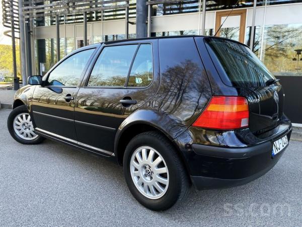 Black Volkswagen Golf 2003 in Riga, with an engine capacity of 1.90 L and mileage of 236 thousand km for 2400 €, photo 6 on AUTOMOTO.COM.LV