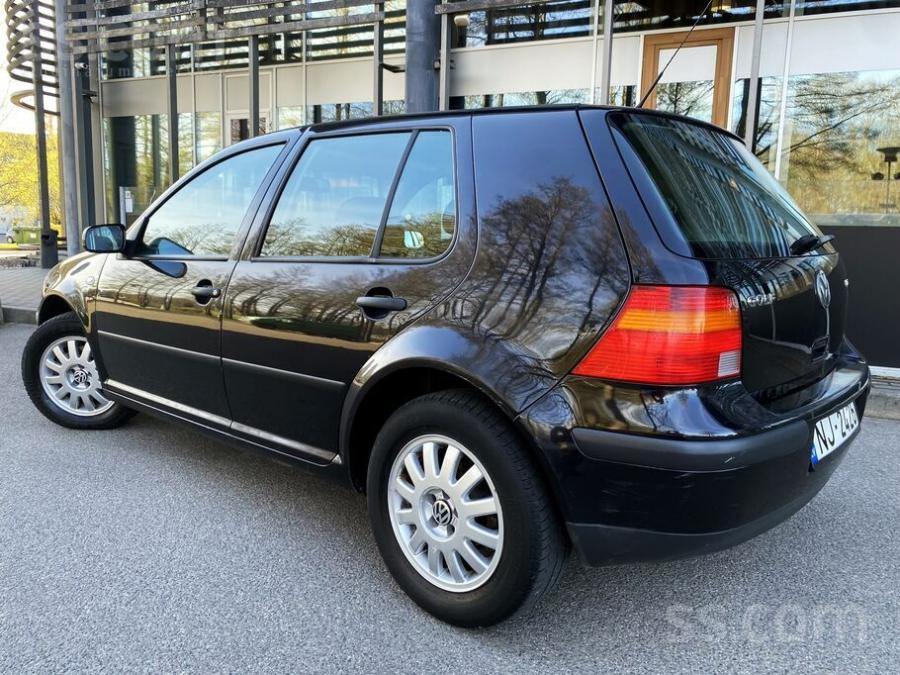 Melns Volkswagen Golf 2003 Rīga, ar dzinēja tilpumu 1.90 L un nobraukumu 236 tūkst. km par 2400 €, foto 6 vietnē AUTOMOTO.COM.LV