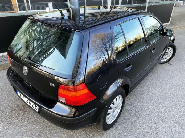 Black Volkswagen Golf 2003 in Riga, with an engine capacity of 1.90 L and mileage of 236 thousand km for 2400 €, photo 9 on AUTOMOTO.COM.LV