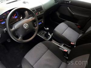 Melns Volkswagen Golf 2003 Rīga, ar dzinēja tilpumu 1.90 L un nobraukumu 236 tūkst. km par 2400 €, foto 10 vietnē AUTOMOTO.COM.LV
