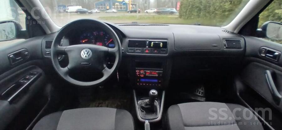 Black Volkswagen Golf 2003 in Riga, with an engine capacity of 1.40 L and mileage of 188 thousand km for 1400 €, photo 7 on AUTOMOTO.COM.LV