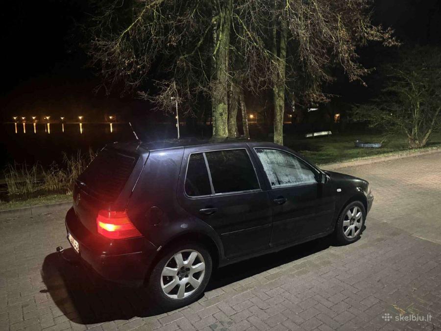 Melns Volkswagen Golf 2003 Biržai, ar dzinēja tilpumu 1.40 L un nobraukumu 320 tūkst. km par 500 €, foto 1 vietnē AUTOMOTO.COM.LV
