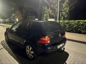 Melns Volkswagen Golf 2003 Biržai, ar dzinēja tilpumu 1.40 L un nobraukumu 320 tūkst. km par 500 €, foto 5 vietnē AUTOMOTO.COM.LV