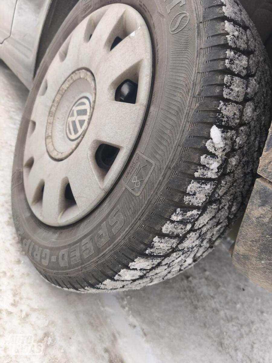 Черный Фольксваген Гольф 2003 в Каунас, объемом двигателя 1.40 л и пробегом 231 тыс. км за 680 €, фото 11 на AUTOMOTO.COM.LV