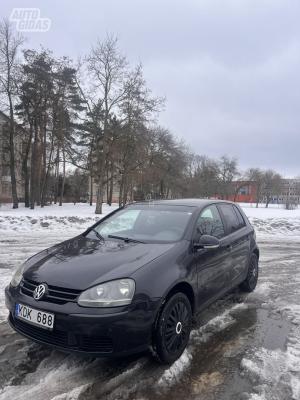 Melns Volkswagen Golf 2003 Kauņa, ar dzinēja tilpumu 1.90 L un nobraukumu 226 tūkst. km par 1200 €, foto  vietnē AUTOMOTO.COM.LV