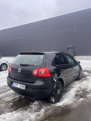 Black Volkswagen Golf 2003 in Kaunas, with an engine capacity of 1.90 L and mileage of 226 thousand km for 1200 €, photo 3 on AUTOMOTO.COM.LV