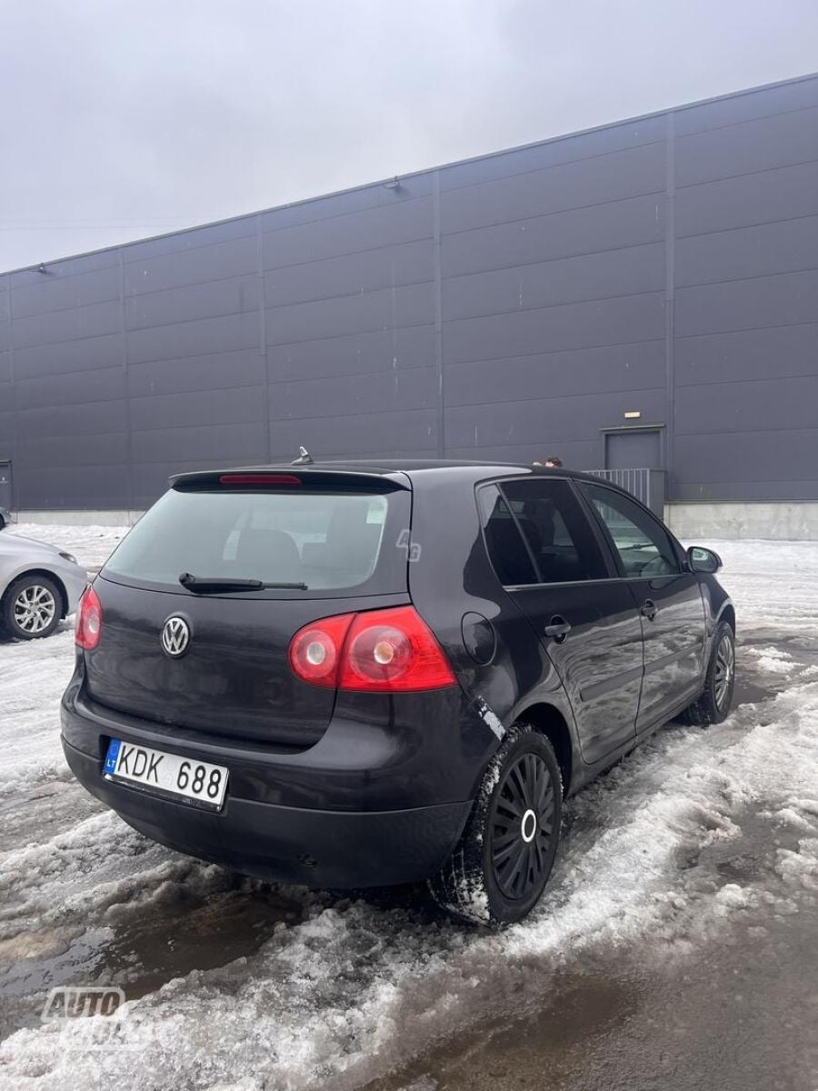 Black Volkswagen Golf 2003 in Kaunas, with an engine capacity of 1.90 L and mileage of 226 thousand km for 1200 €, photo 3 on AUTOMOTO.COM.LV
