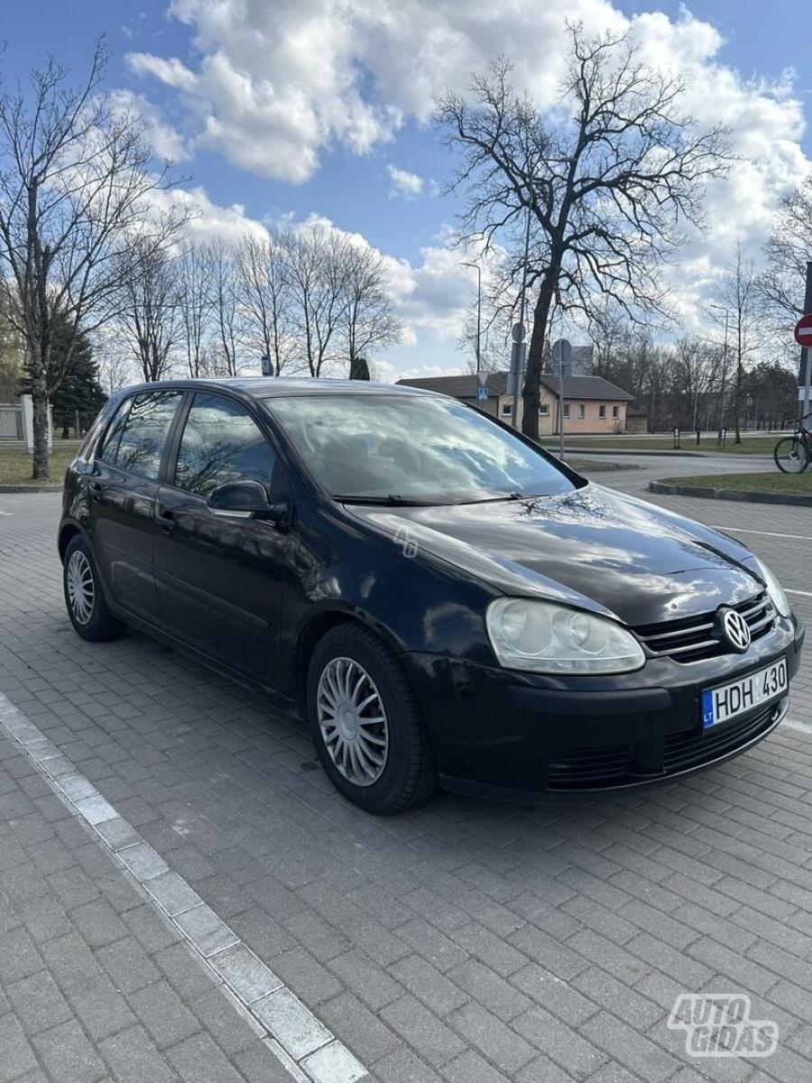 Black Volkswagen Golf 2003 in Taurage, with an engine capacity of 1.90 L and mileage of 431 thousand km for 1900 €, photo 3 on AUTOMOTO.COM.LV