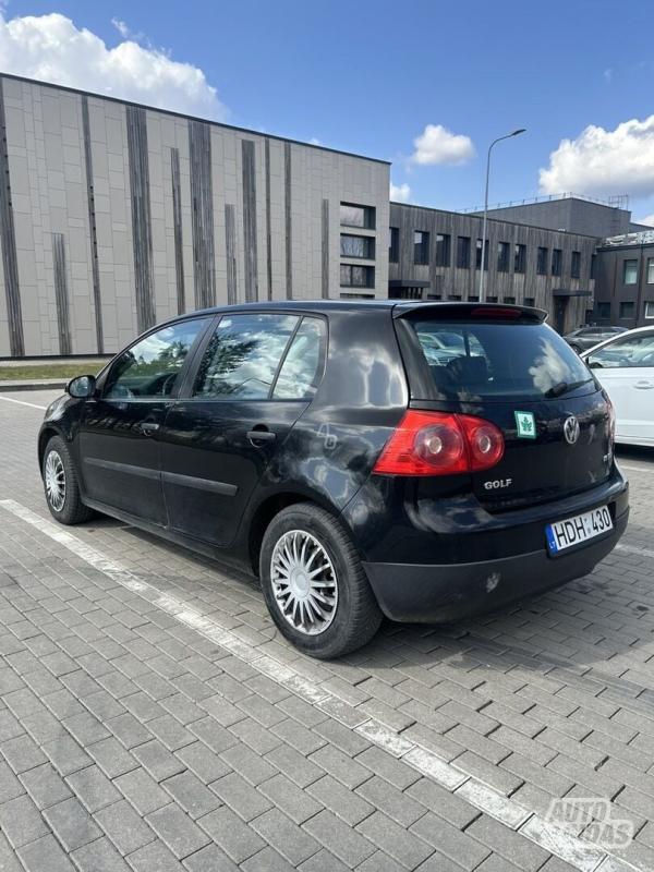 Black Volkswagen Golf 2003 in Taurage, with an engine capacity of 1.90 L and mileage of 431 thousand km for 1900 €, photo 4 on AUTOMOTO.COM.LV