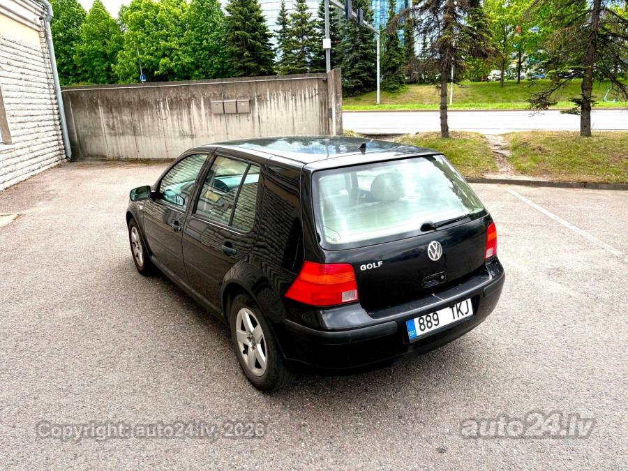 Black Volkswagen Golf 2003 in Tallinn, with an engine capacity of 1.40 L and mileage of 247 thousand km for 1999 €, photo 3 on AUTOMOTO.COM.LV