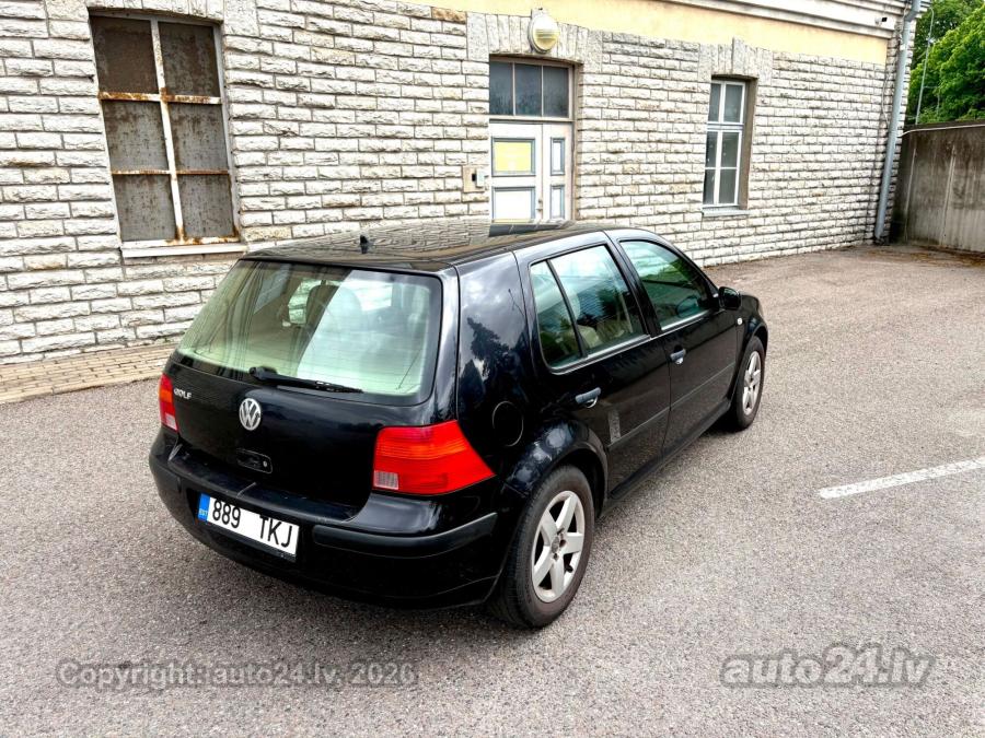 Black Volkswagen Golf 2003 in Tallinn, with an engine capacity of 1.40 L and mileage of 247 thousand km for 1999 €, photo 5 on AUTOMOTO.COM.LV