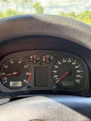 Black Volkswagen Golf 2003 in Panevezys, with an engine capacity of 1.39 L and mileage of 195 thousand km for 1200 €, photo 6 on AUTOMOTO.COM.LV
