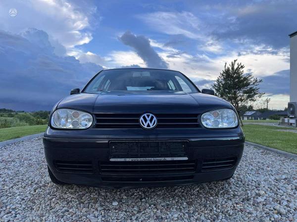 Melns Volkswagen Golf 2003 Alīta, ar dzinēja tilpumu 1.39 L un nobraukumu 226 tūkst. km par 1750 €, foto 4 vietnē AUTOMOTO.COM.LV