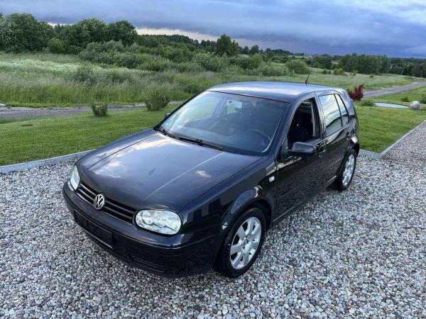 Melns Volkswagen Golf 2003 Alīta, ar dzinēja tilpumu 1.39 L un nobraukumu 226 tūkst. km par 1750 €, foto 5 vietnē AUTOMOTO.COM.LV