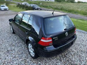 Black Volkswagen Golf 2003 in Alytus, with an engine capacity of 1.39 L and mileage of 226 thousand km for 1750 €, photo 10 on AUTOMOTO.COM.LV
