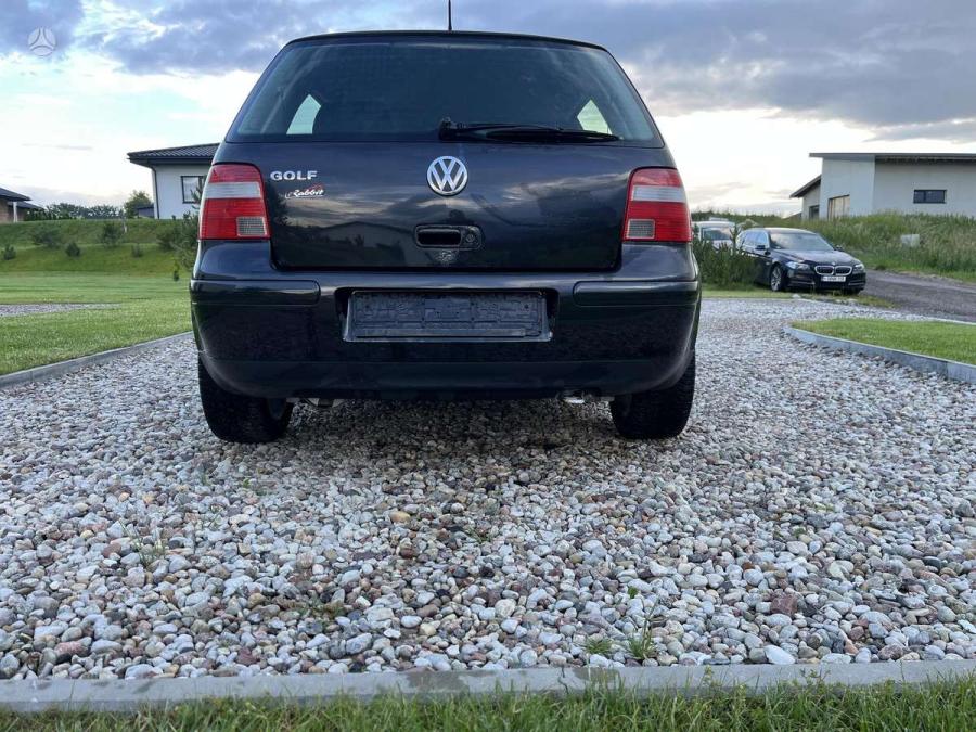 Black Volkswagen Golf 2003 in Alytus, with an engine capacity of 1.39 L and mileage of 226 thousand km for 1750 €, photo 13 on AUTOMOTO.COM.LV