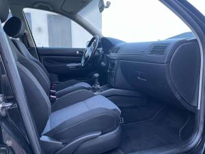 Black Volkswagen Golf 2003 in Alytus, with an engine capacity of 1.39 L and mileage of 226 thousand km for 1750 €, photo 18 on AUTOMOTO.COM.LV