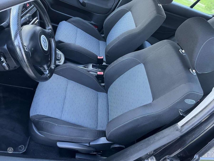 Black Volkswagen Golf 2003 in Alytus, with an engine capacity of 1.39 L and mileage of 226 thousand km for 1750 €, photo 21 on AUTOMOTO.COM.LV