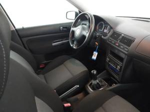 Melns Volkswagen Golf 2003 Limbaži, ar dzinēja tilpumu 1.90 L un nobraukumu 271 tūkst. km par 2950 €, foto 11 vietnē AUTOMOTO.COM.LV