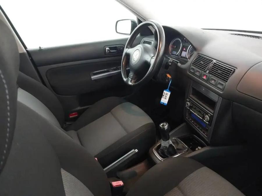 Melns Volkswagen Golf 2003 Limbaži, ar dzinēja tilpumu 1.90 L un nobraukumu 271 tūkst. km par 2950 €, foto 11 vietnē AUTOMOTO.COM.LV