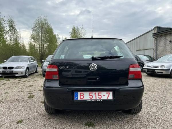 Black Volkswagen Golf 2003 in Limbazi, with an engine capacity of 1.40 L and mileage of 175 thousand km for 2650 €, photo 5 on AUTOMOTO.COM.LV