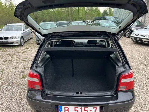 Black Volkswagen Golf 2003 in Limbazi, with an engine capacity of 1.40 L and mileage of 175 thousand km for 2650 €, photo 7 on AUTOMOTO.COM.LV