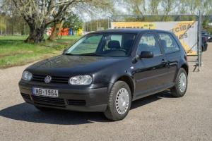 Black Volkswagen Golf 2003 in Liepaja, with an engine capacity of 1.40 L and mileage of 309 thousand km for 650 €, photo  on AUTOMOTO.COM.LV
