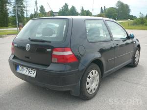 Melns Volkswagen Golf 2003 Cēsis, ar dzinēja tilpumu 1.90 L un nobraukumu 347 tūkst. km par 1190 €, foto 4 vietnē AUTOMOTO.COM.LV