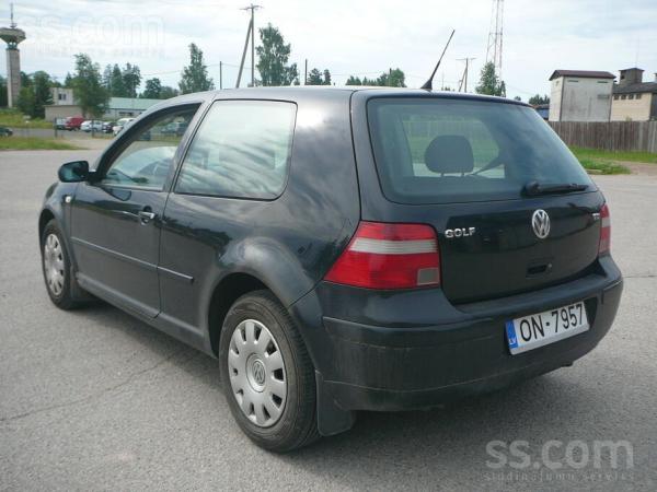 Black Volkswagen Golf 2003 in Cesis, with an engine capacity of 1.90 L and mileage of 347 thousand km for 1190 €, photo 4 on AUTOMOTO.COM.LV