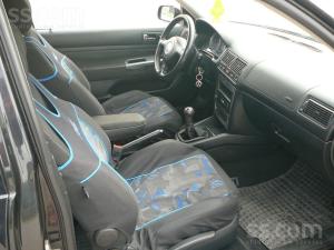 Melns Volkswagen Golf 2003 Cēsis, ar dzinēja tilpumu 1.90 L un nobraukumu 347 tūkst. km par 1190 €, foto 10 vietnē AUTOMOTO.COM.LV