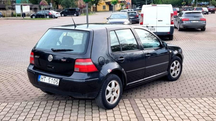 Black Volkswagen Golf 2003 in Riga, with an engine capacity of 1.90 L and mileage of 453 thousand km for 1450 €, photo 6 on AUTOMOTO.COM.LV
