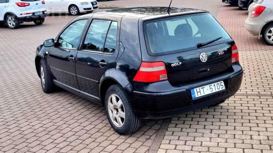 Black Volkswagen Golf 2003 in Riga, with an engine capacity of 1.90 L and mileage of 453 thousand km for 1450 €, photo 8 on AUTOMOTO.COM.LV