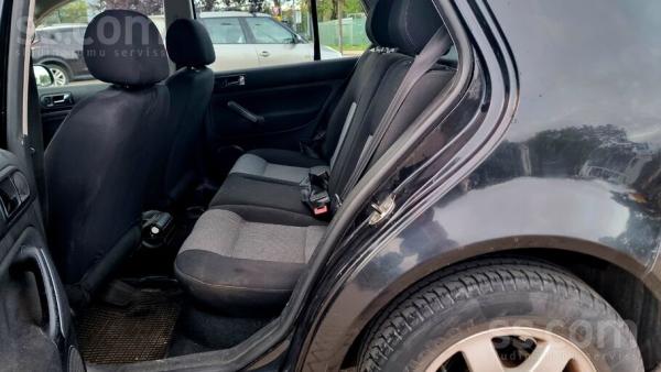 Black Volkswagen Golf 2003 in Riga, with an engine capacity of 1.90 L and mileage of 453 thousand km for 1450 €, photo 9 on AUTOMOTO.COM.LV