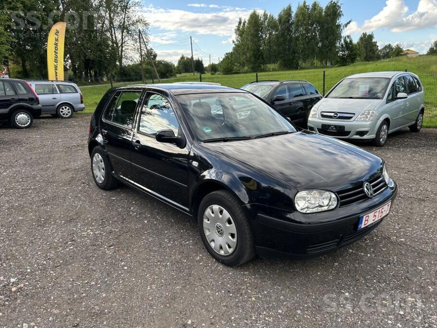 Melns Volkswagen Golf 2003 Limbaži, ar dzinēja tilpumu 1.90 L un nobraukumu 185 tūkst. km par 3250 €, foto 4 vietnē AUTOMOTO.COM.LV