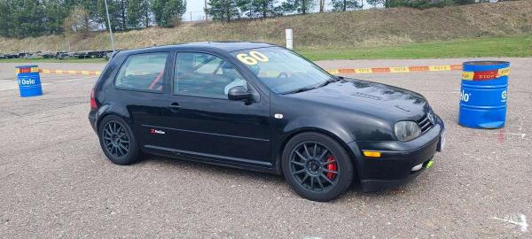 Black Volkswagen Golf 2003 in Vilnius, with an engine capacity of 1.80 L and mileage of 207 thousand km for 5000 €, photo 1 on AUTOMOTO.COM.LV