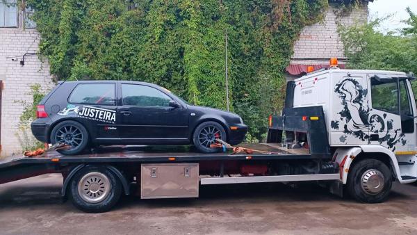 Black Volkswagen Golf 2003 in Vilnius, with an engine capacity of 1.80 L and mileage of 207 thousand km for 5000 €, photo 3 on AUTOMOTO.COM.LV