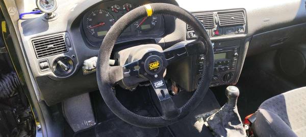Black Volkswagen Golf 2003 in Vilnius, with an engine capacity of 1.80 L and mileage of 207 thousand km for 5000 €, photo 9 on AUTOMOTO.COM.LV