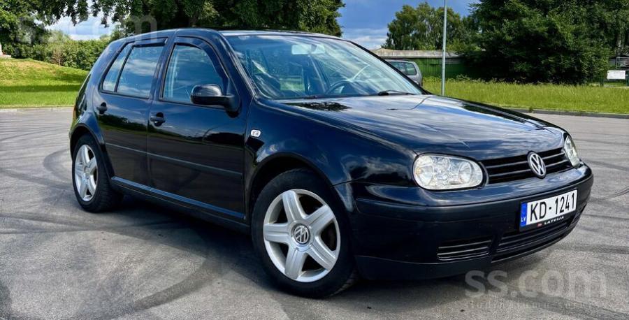 Melns Volkswagen Golf 2003 Valmiera, ar dzinēja tilpumu 1.60 L un nobraukumu 326 tūkst. km par 1595 €, foto 1 vietnē AUTOMOTO.COM.LV