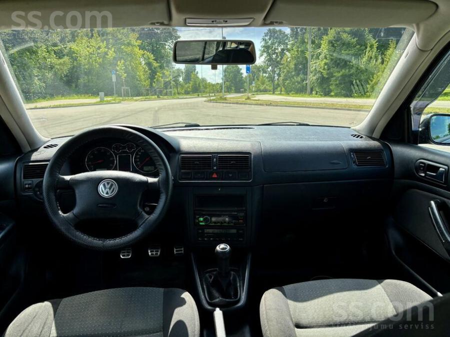 Melns Volkswagen Golf 2003 Valmiera, ar dzinēja tilpumu 1.60 L un nobraukumu 326 tūkst. km par 1595 €, foto 9 vietnē AUTOMOTO.COM.LV