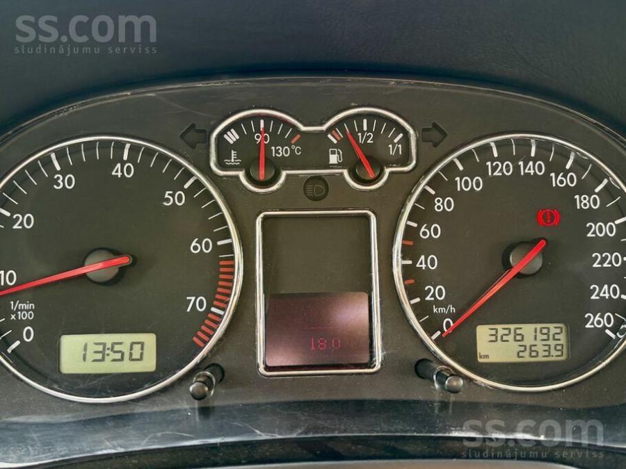 Melns Volkswagen Golf 2003 Valmiera, ar dzinēja tilpumu 1.60 L un nobraukumu 326 tūkst. km par 1595 €, foto 11 vietnē AUTOMOTO.COM.LV
