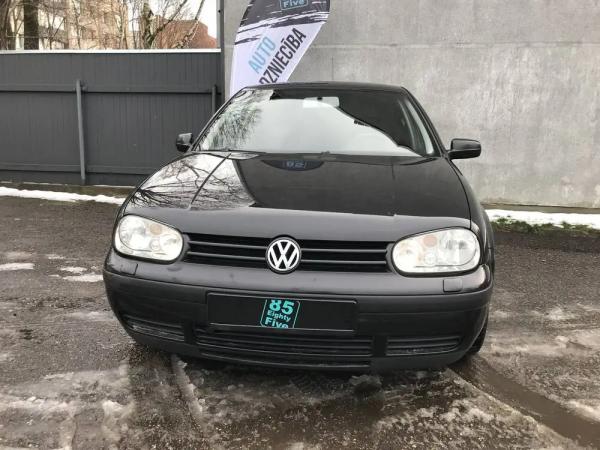 Melns Volkswagen Golf 2003 Liepāja, ar dzinēja tilpumu 1.60 L un nobraukumu 171 tūkst. km par 2350 €, foto 1 vietnē AUTOMOTO.COM.LV