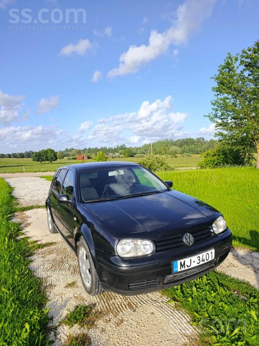Black Volkswagen Golf 2003 in Liepaja, with an engine capacity of 1.90 L and mileage of 377 thousand km for 1700 €, photo 1 on AUTOMOTO.COM.LV