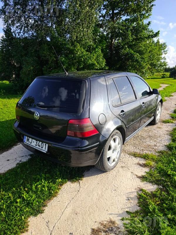 Melns Volkswagen Golf 2003 Liepāja, ar dzinēja tilpumu 1.90 L un nobraukumu 377 tūkst. km par 1700 €, foto 4 vietnē AUTOMOTO.COM.LV